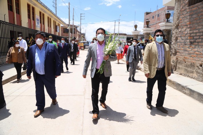 MÃ¡s de 600 estudiantes de la I.E. Enrique Rosado ZÃ¡rate de Sicaya ...